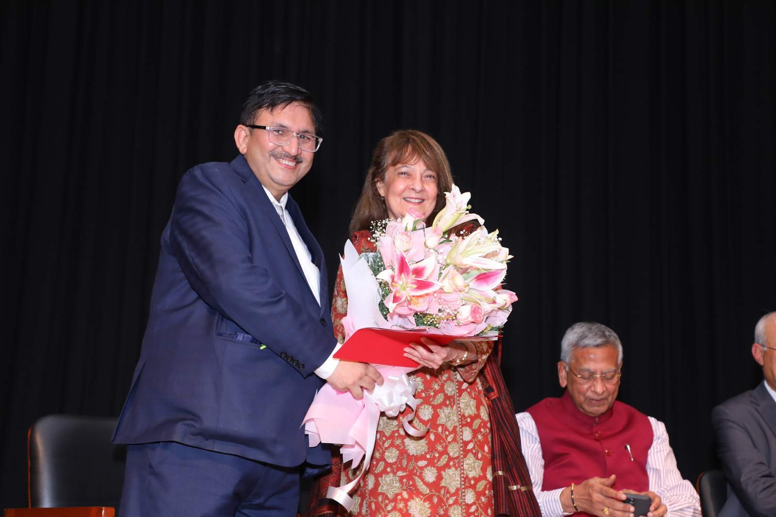 Mr. Rajesh Gogna (Secretary General of HRDI ) greeting Ms Nazneen ...