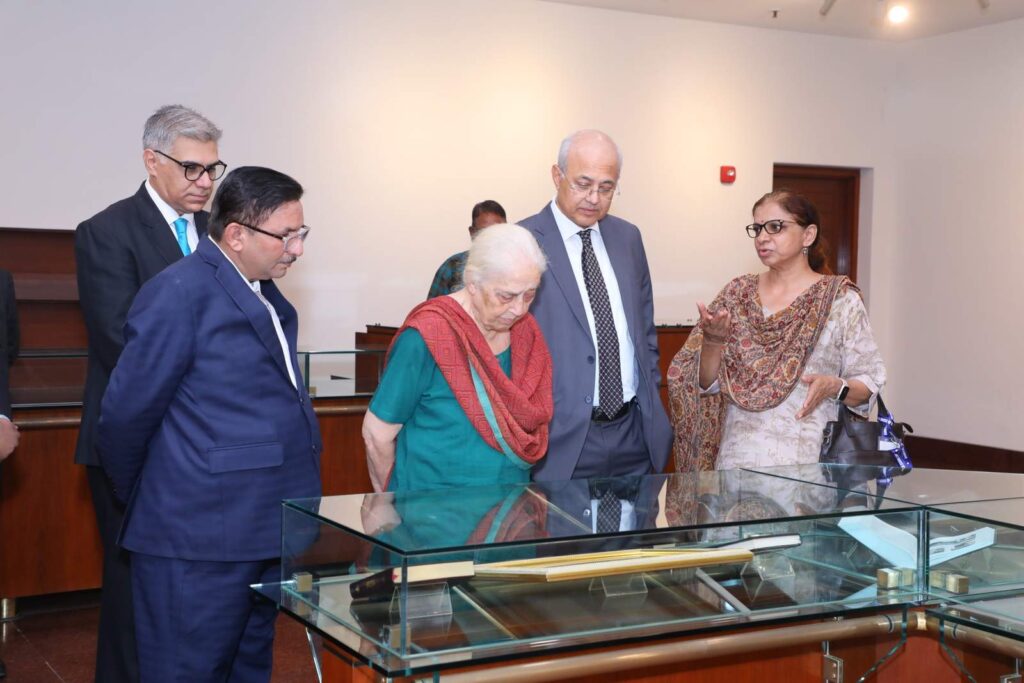 Chief Justice Manmohan and his mother Mrs Uma Jagmohan at Lotus Temple ...
