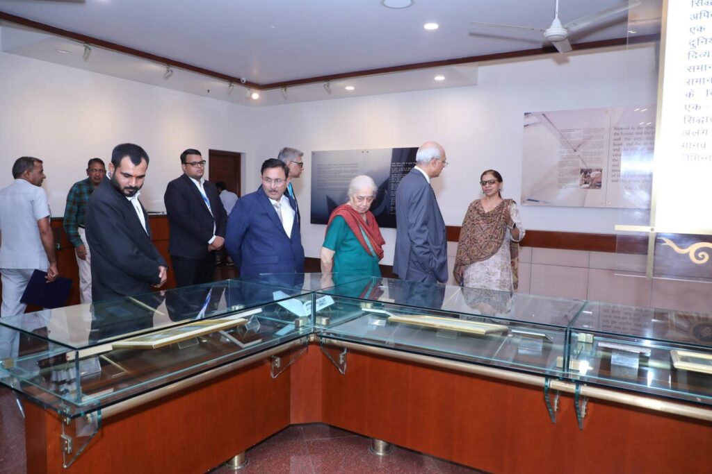 Chief Justice Manmohan and his mother Mrs Uma Jagmohan at Lotus Temple ...